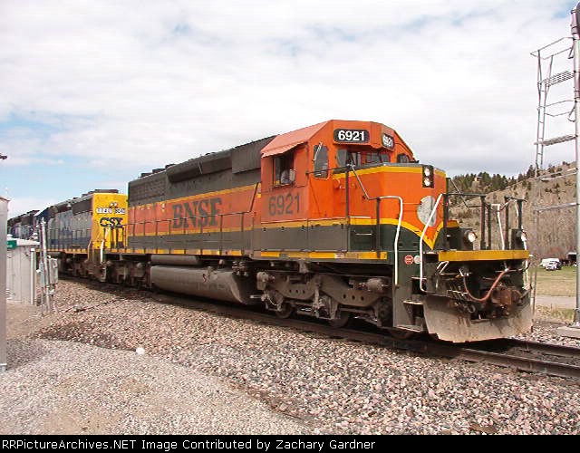 BNSF 6921